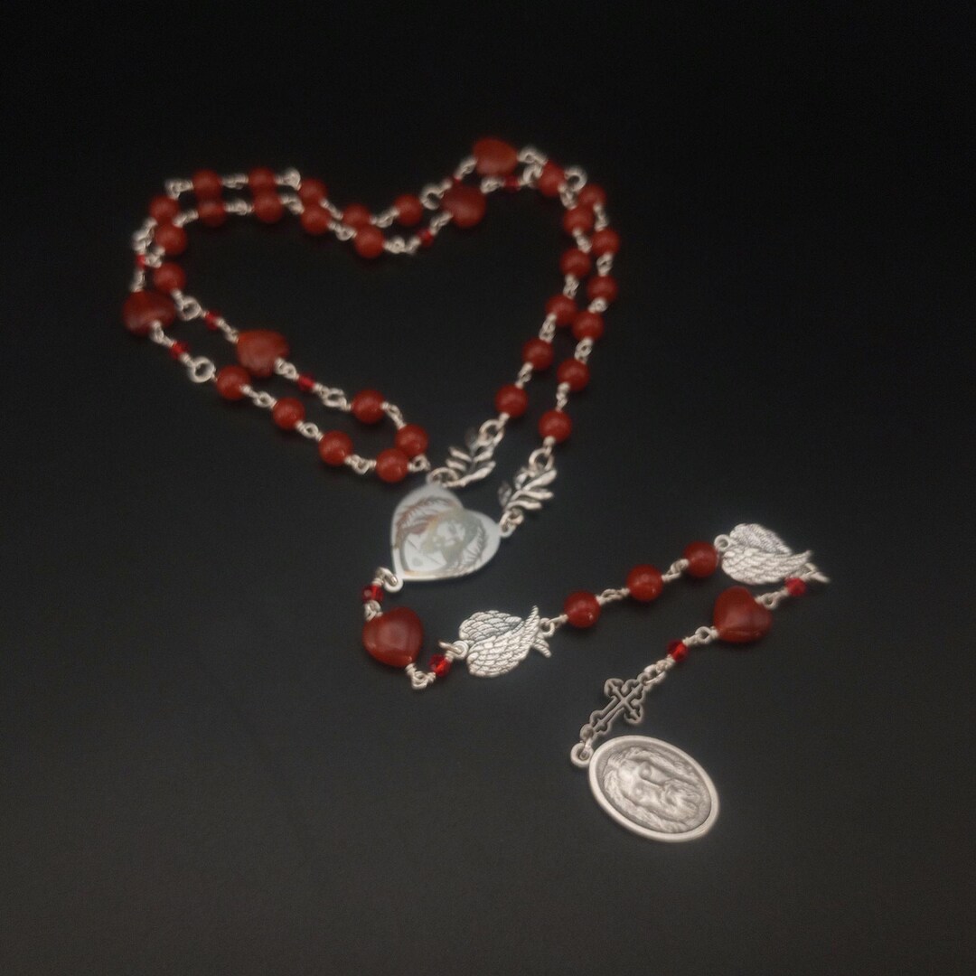 Sacred Heart Chaplet: Carnelian Beads, Holy Face Medal - Etsy