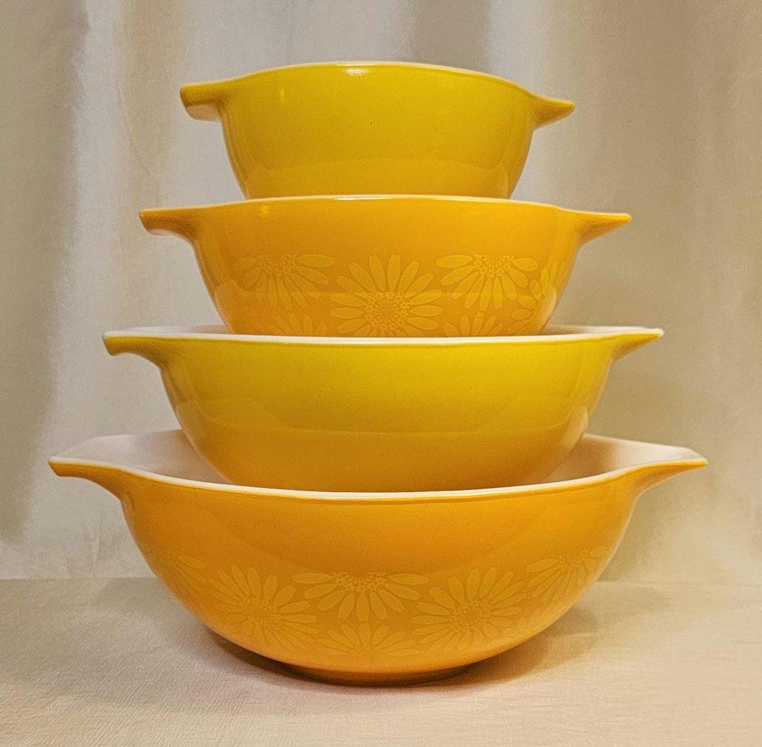 Pyrex Yellow Daisy Cinderella Mixing Bowls - Etsy