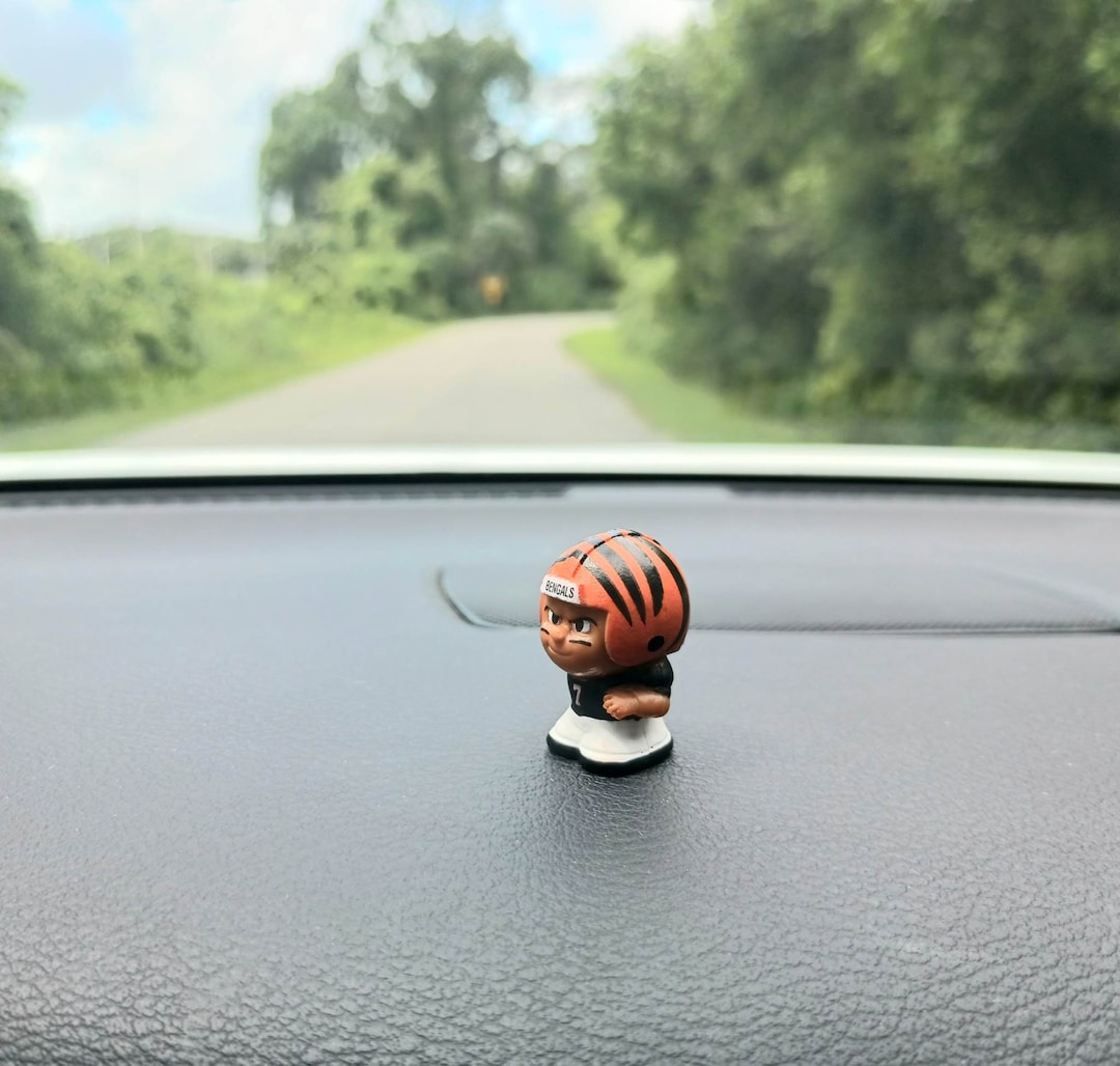 NFL Pipsqueak Cincinnati Bengals 1 Inch Car Dashboard Buddy Christmas ...