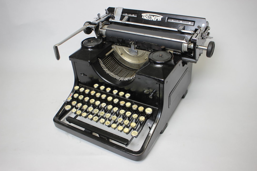 Restored Typewriter Triumph, Germany, 1915 / Vintage Typewriter / Art ...