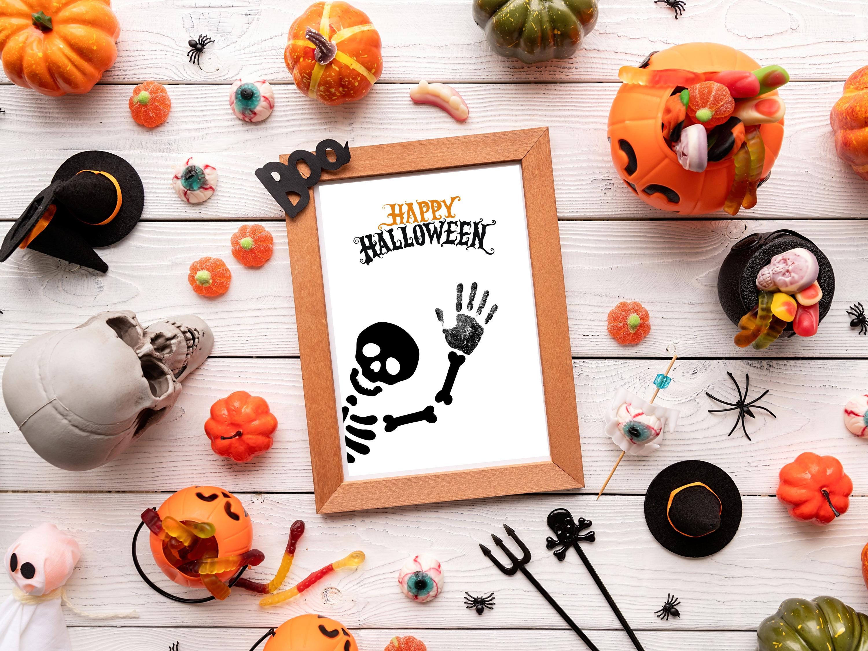 Skeleton Halloween Handprint Craft | Halloween Handprint Art | Pre K ...