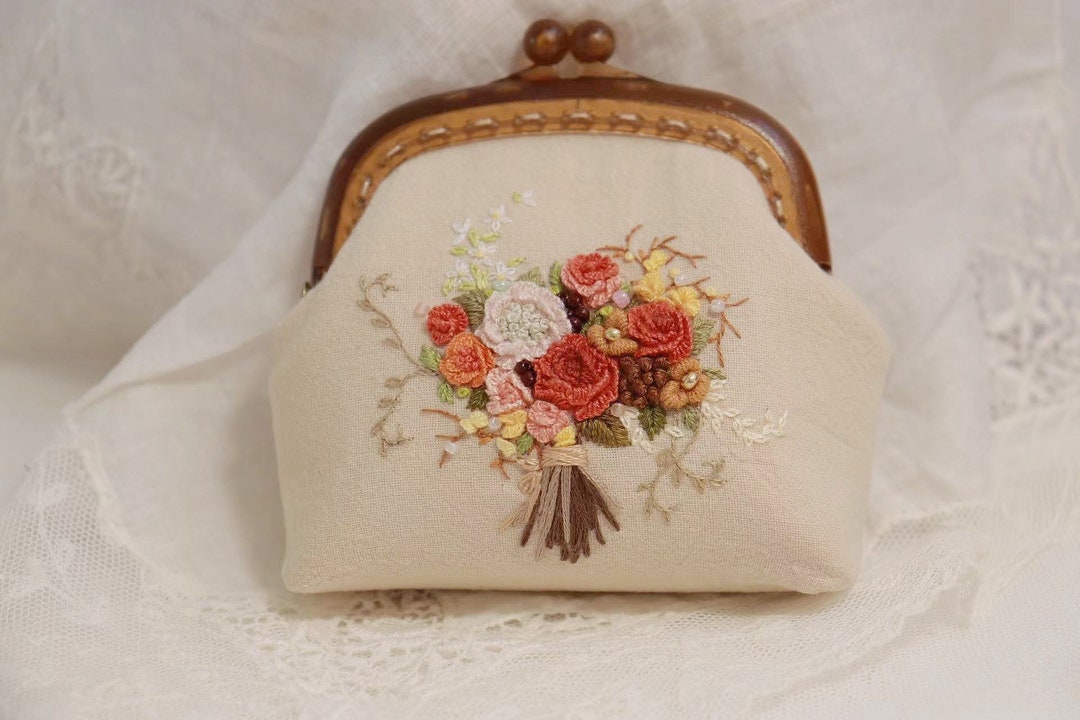 Hand Embroidered Coin Purse Fabric Makeup Pouches Handmade Fabric Bags ...