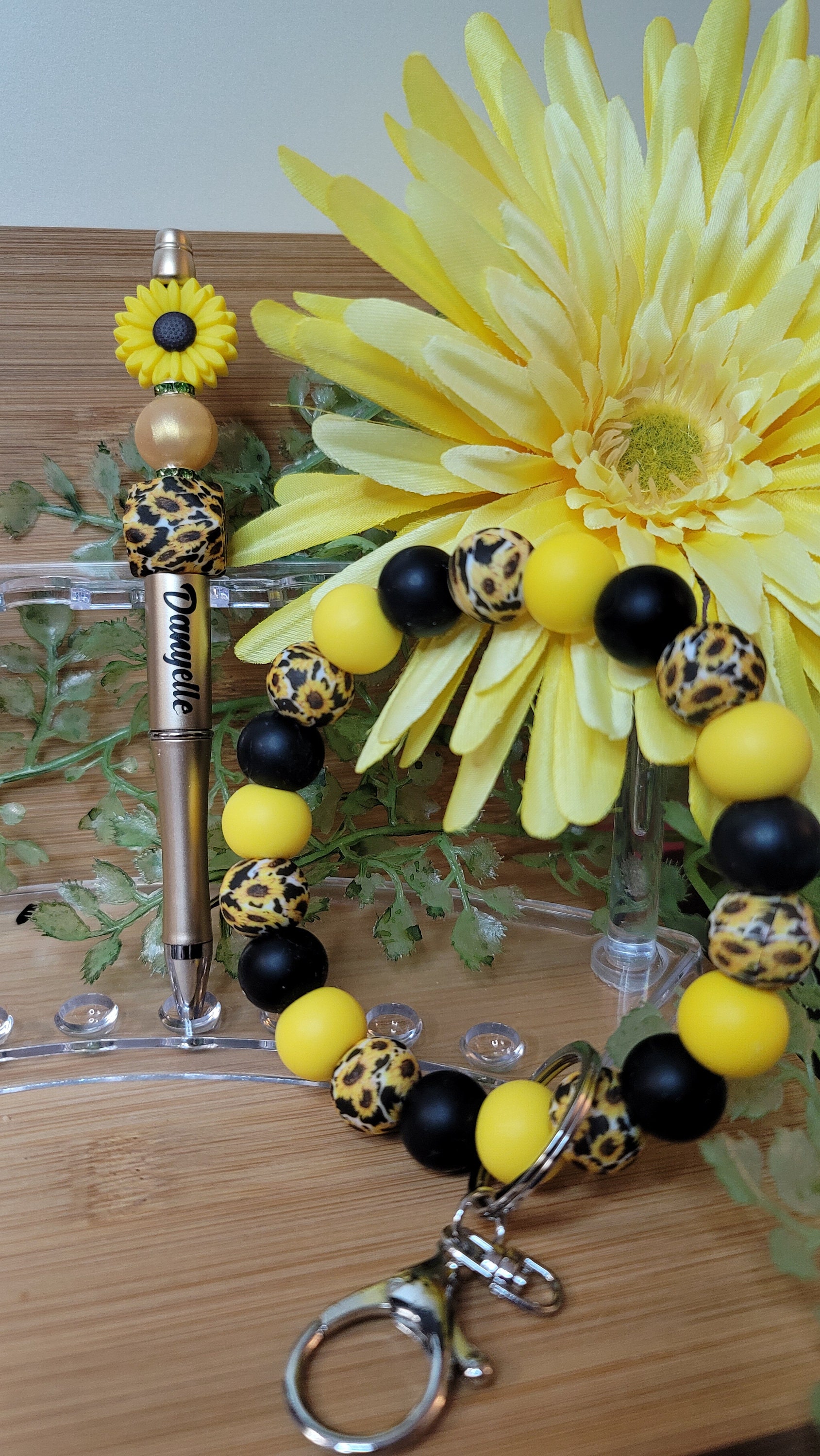 Beaded Wristlet Keychain and Pen Sets, Sunflower Beaded Keycahin and ...
