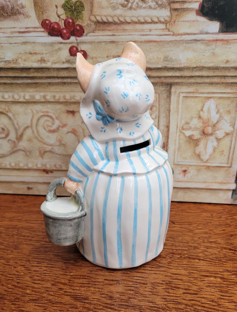 Beatrix Potter Money Box Aunt Pettitoes Pig 484229 , Border Fine Arts ...