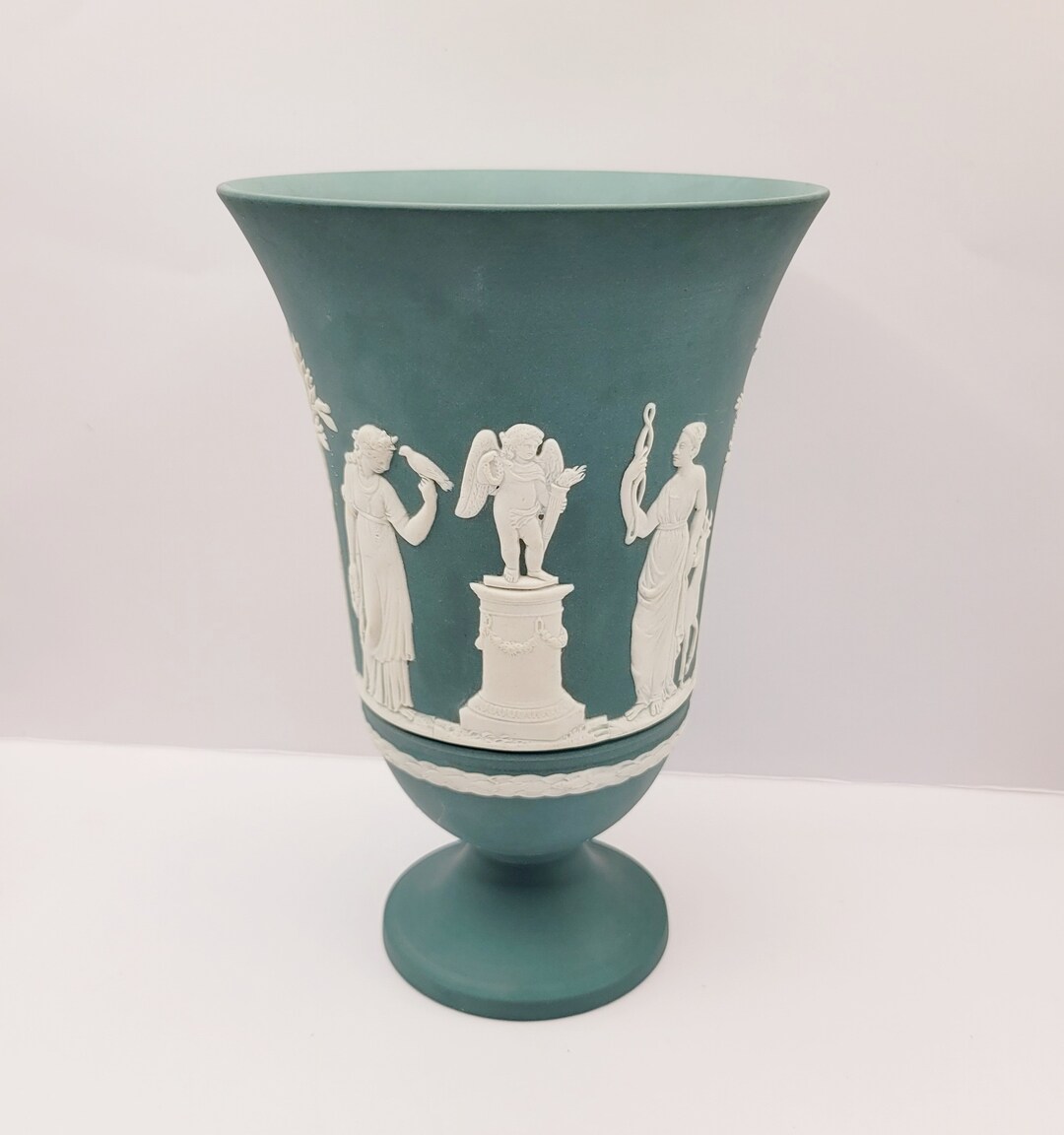 Wedgwood Teal Green Arcadian Vase, Sacrifice Cherub Bas-relief 7.5" - Etsy