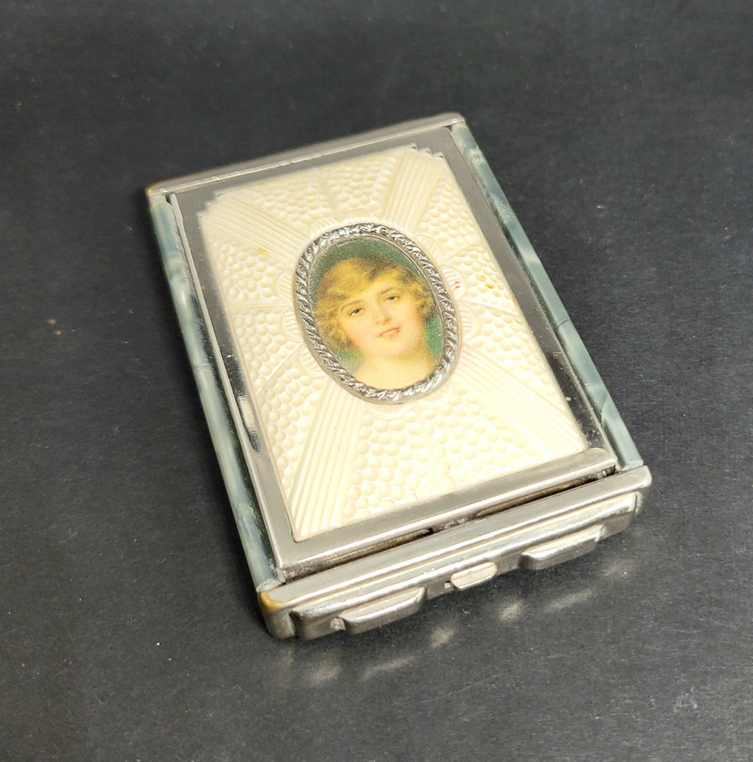 Art Deco Girey Powder Rouge Duo Compact, Portrait Cameo Embossed ...