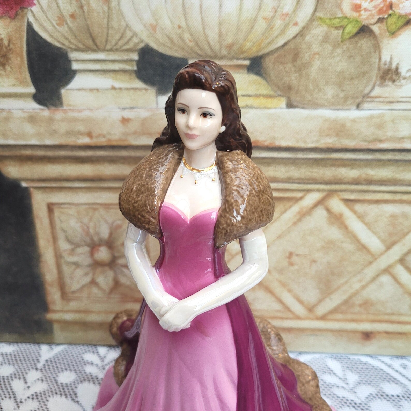 Coalport Figurine Classic Elegance SADIE, Hand Decorated Bone China ...