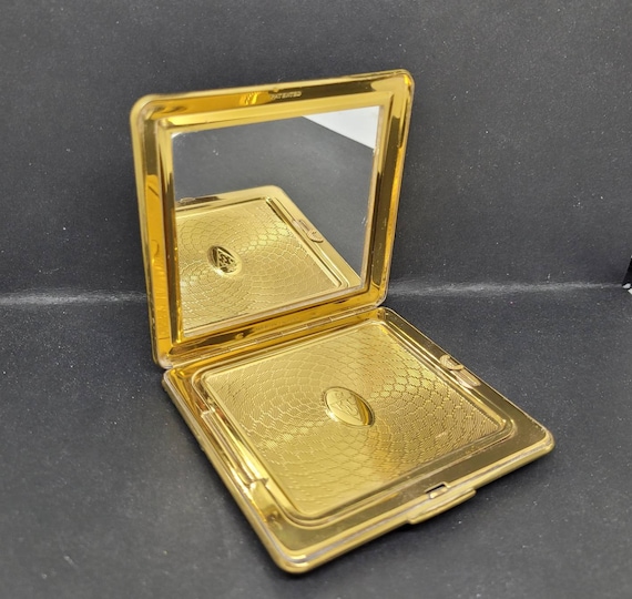 Vintage Kigu Powder Compact 57 City Series Petit Poin… - Gem