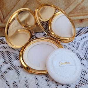 Stratton Powder Compact Enamel Cream & Black Daisy Flowers, Faux Pearls ...