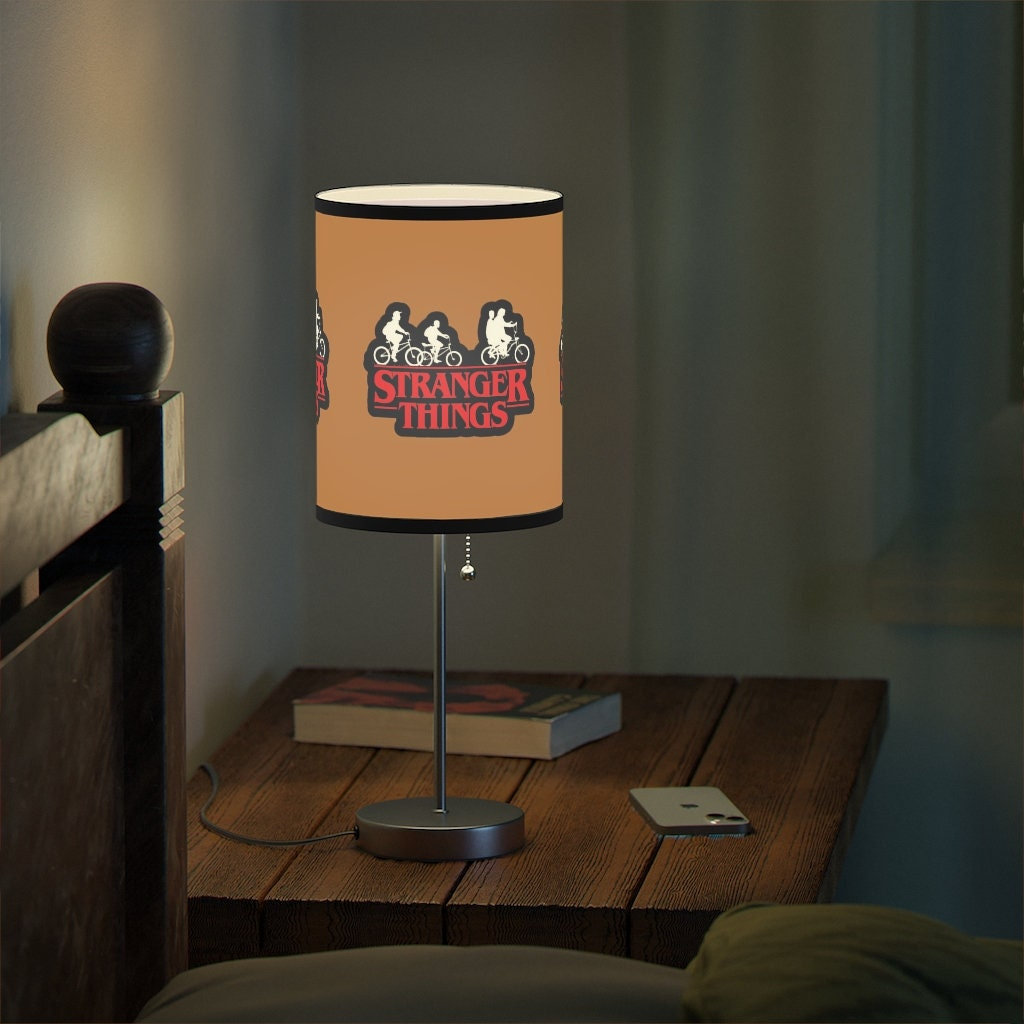 STRANGER THINGS - Lamp With Stand, 80's Retro Art, Stranger Things ...