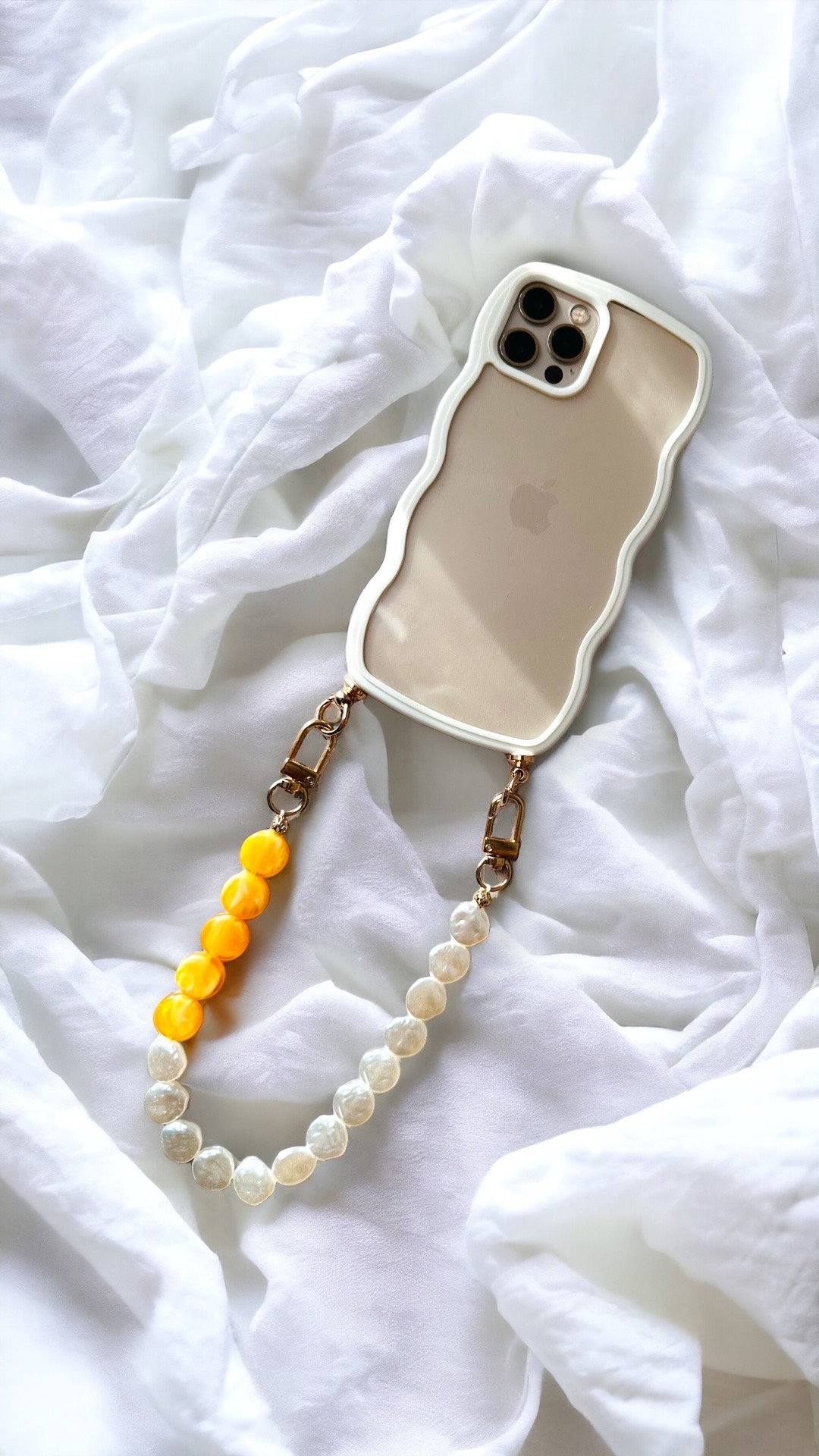 Wavy Case and Phone Jewel - iPhone - Case and Its Phone Jewel - Pearl ...