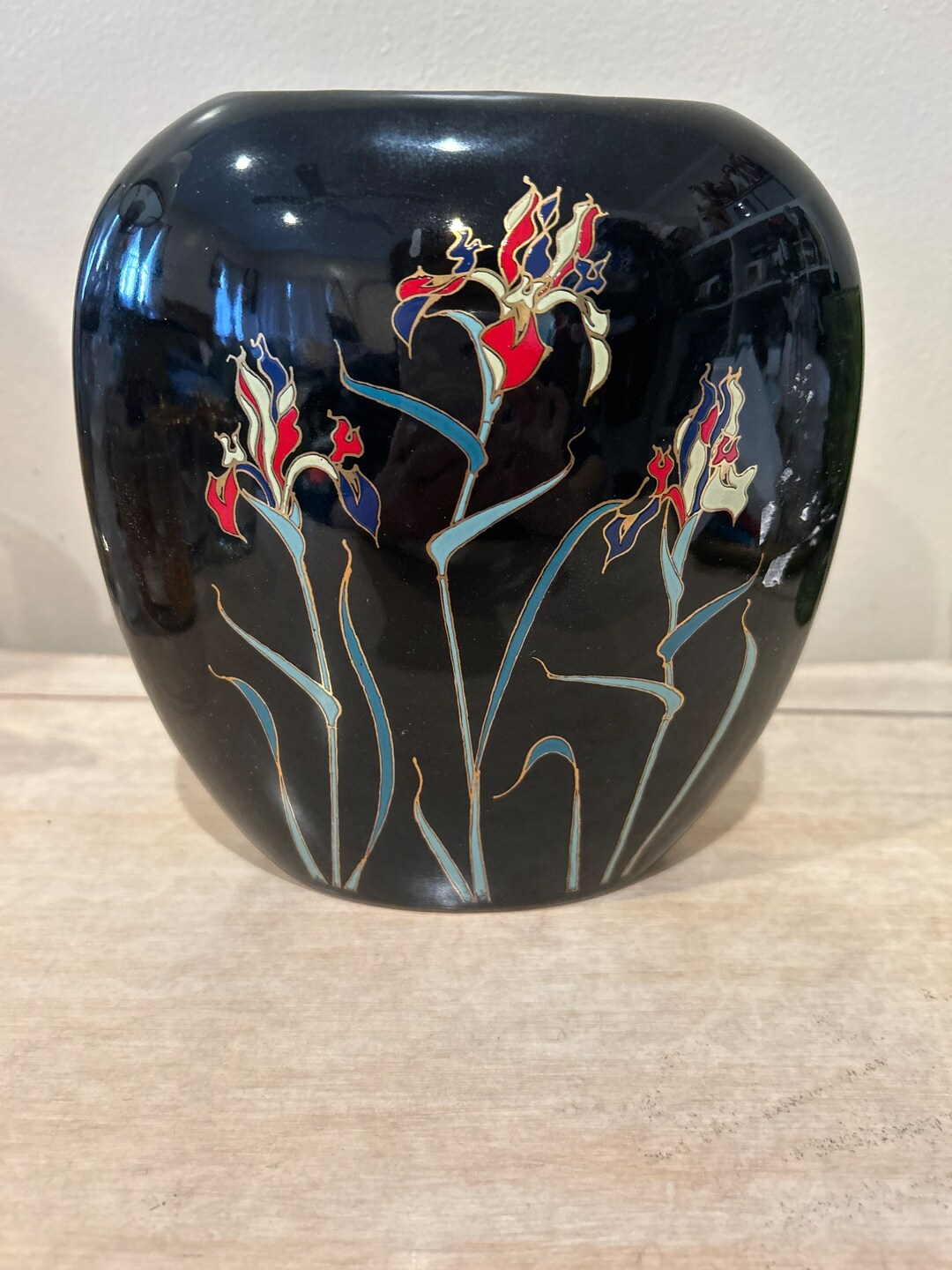 Vintage Toyo Black Vase With Flowers - Etsy