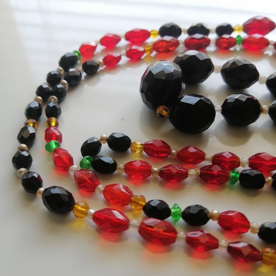 Vintage Faceted cherry red black gold green bakelite … - Gem