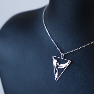 Line Art Silver Dancing Women Necklace, Single Line Silver Necklace ...