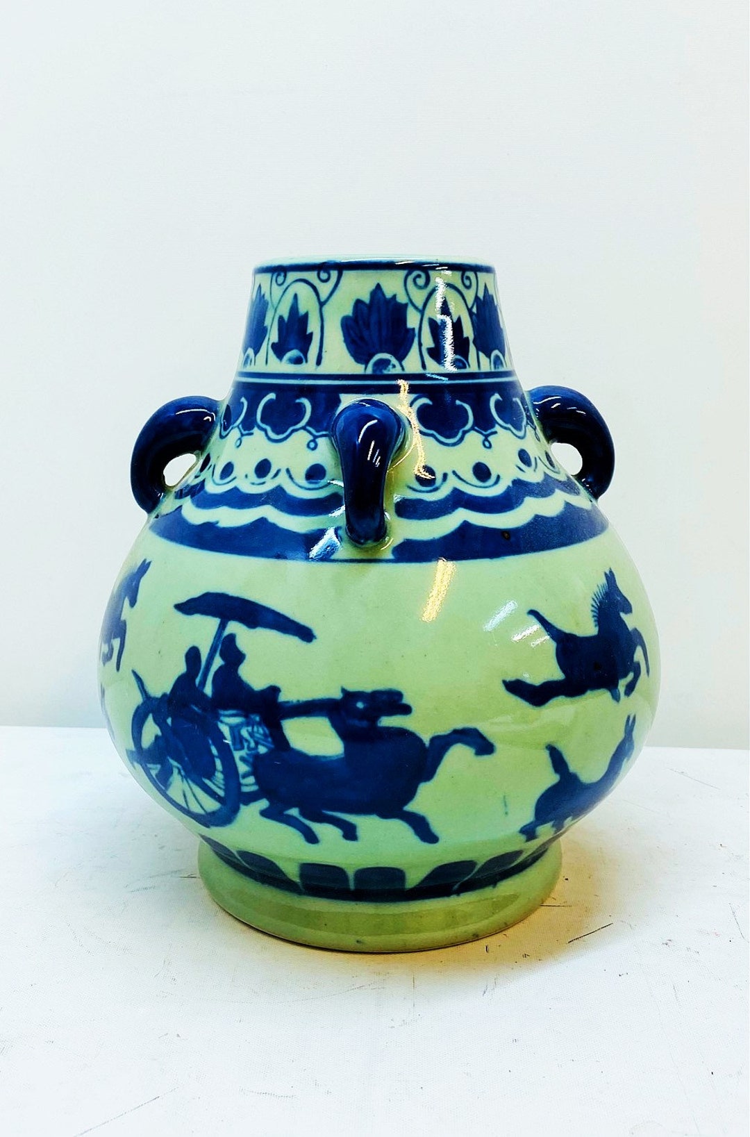 8“H Antique Replica of Ancient Chinese Blue and White Porcelain Vase ...