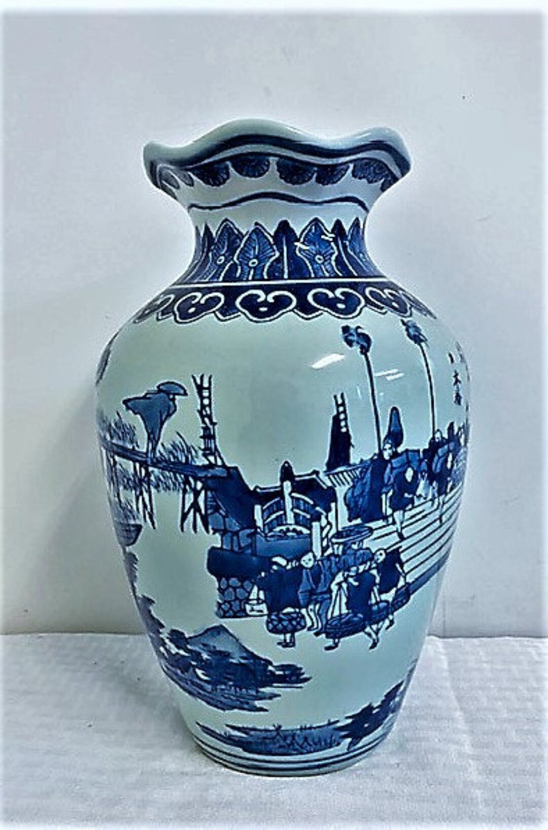 12"h Traditional Yamato Hand-painted Blue and White Porcelain Vase - Etsy