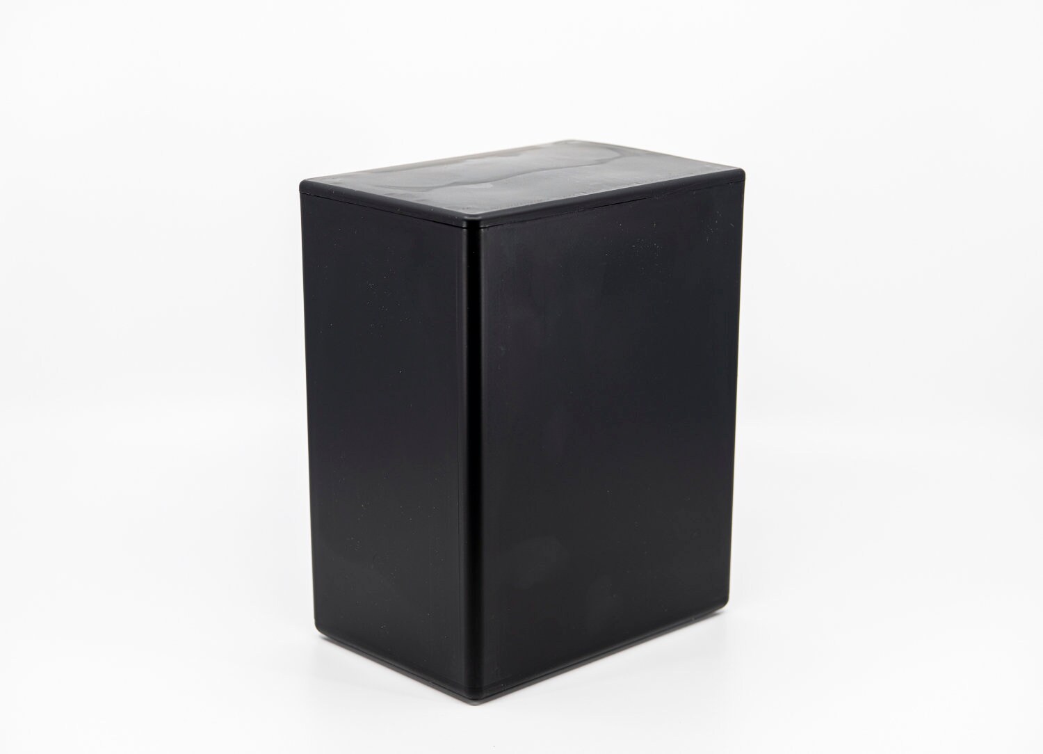 Temporary Urn for Cremated Remains, Black Plastic With Snap Lid ...