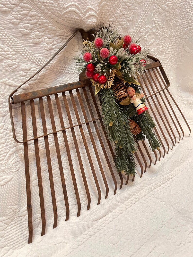 Repurposed Vintage Rake // Farmhouse Decor / Vintage / Cottage ...