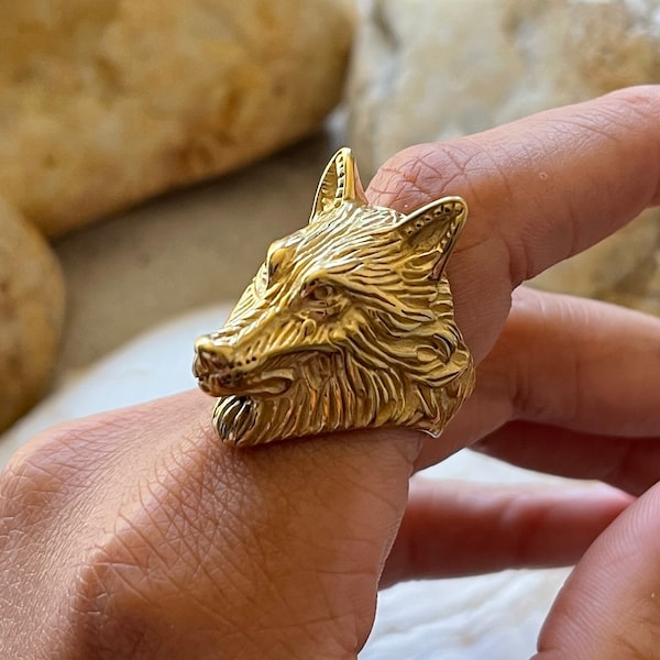18k Gold Wolf Ring - Etsy