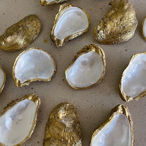 Pearl and Gold Oyster Shell Wedding/bridesmaid Favors / Hand Made ...