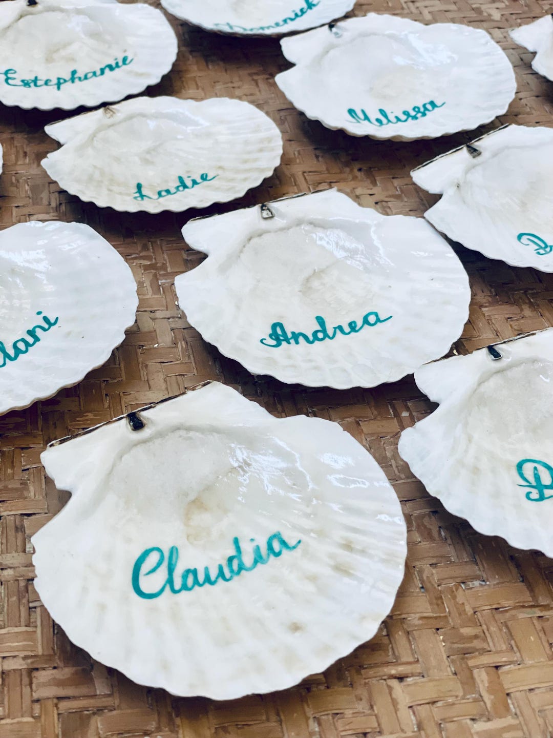 Personalized Scallop Shell Place Cards: Beach Wedding Favors (4-5”) - Etsy