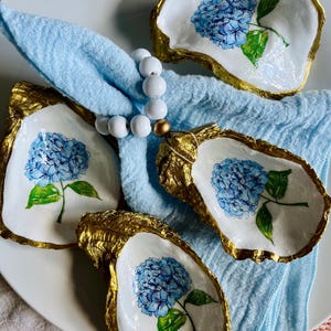 Gift Set of 1/2/4 Hydrangeas Decoupage Oyster Shell Napkin Rings / Wine ...