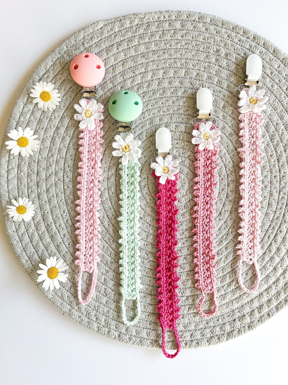 Daisy Dummy Chain Crochet Pattern Pacifier Clip PATTERN - Etsy