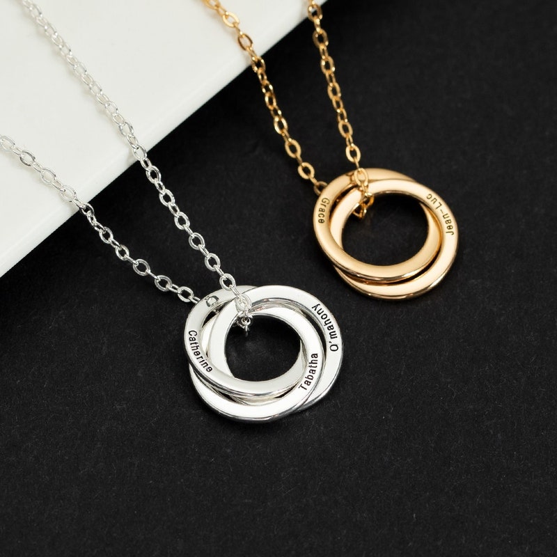 Family Name Necklace - Etsy