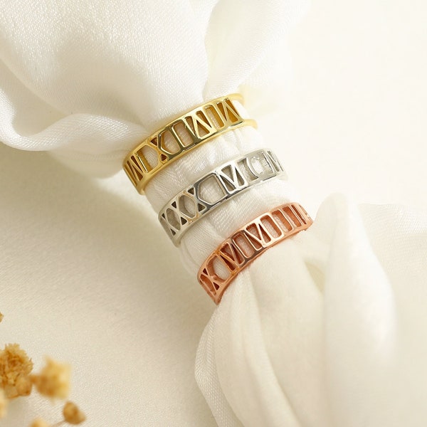 Roman Numeral Ring - Etsy
