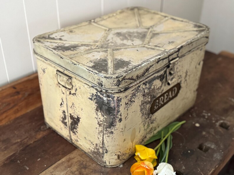 Vintage Metal Bread Box - Etsy