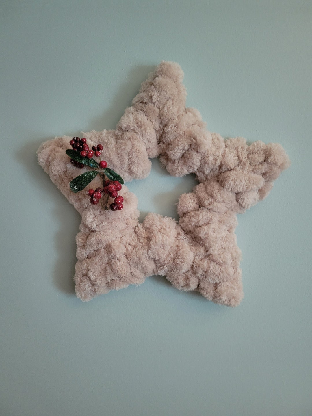 Country Chic Yarn & Berry Star Holiday Wreath - Etsy