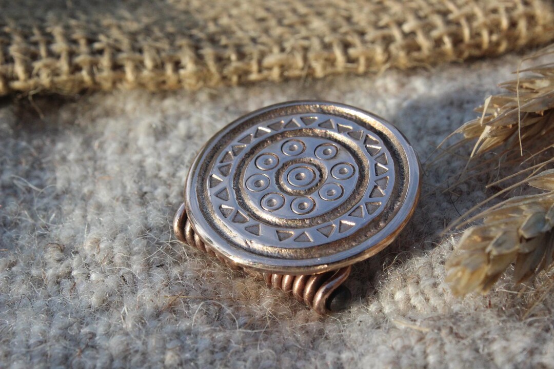 Disc Brooch Roman Imperial Period - Merovingian Period 1st-7th Century ...