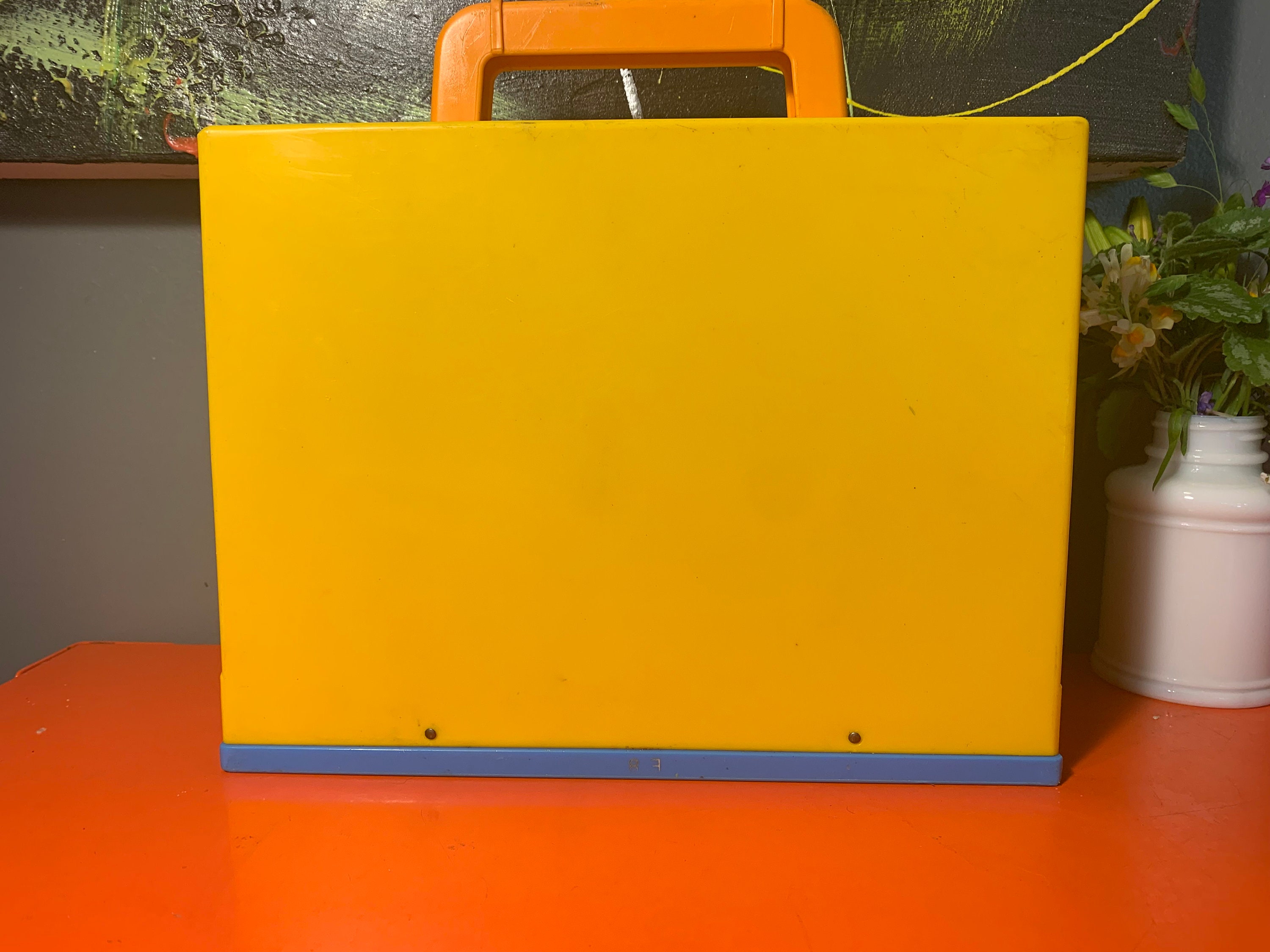 Vintage Fisher Price Box TV 2204 Plays Row Your Boat & London Bridge ...