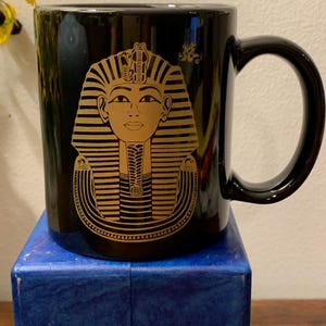 Vintage Black & Gold Egyptian Mugs, Nefertiti/ King Tut/ Cat/pharaoh ...