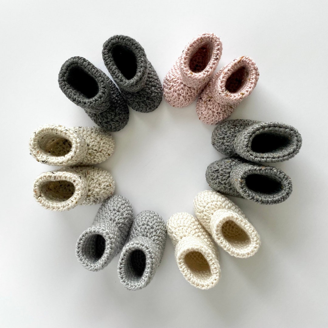 Crochet cuffed baby booties, cot shoes, pram shoes, pregnancy ...