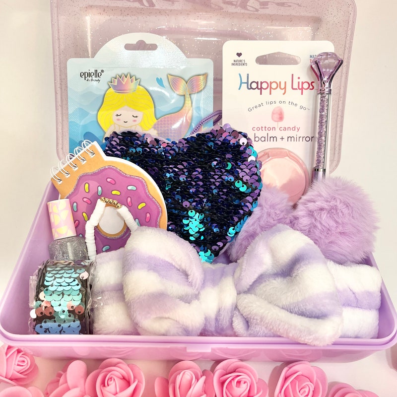 Personalized Gifts for Girls - 60+ Gift Ideas for 2024