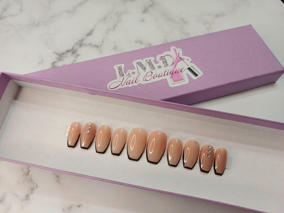 Black Border | Short Coffin | Press on Nails - Etsy