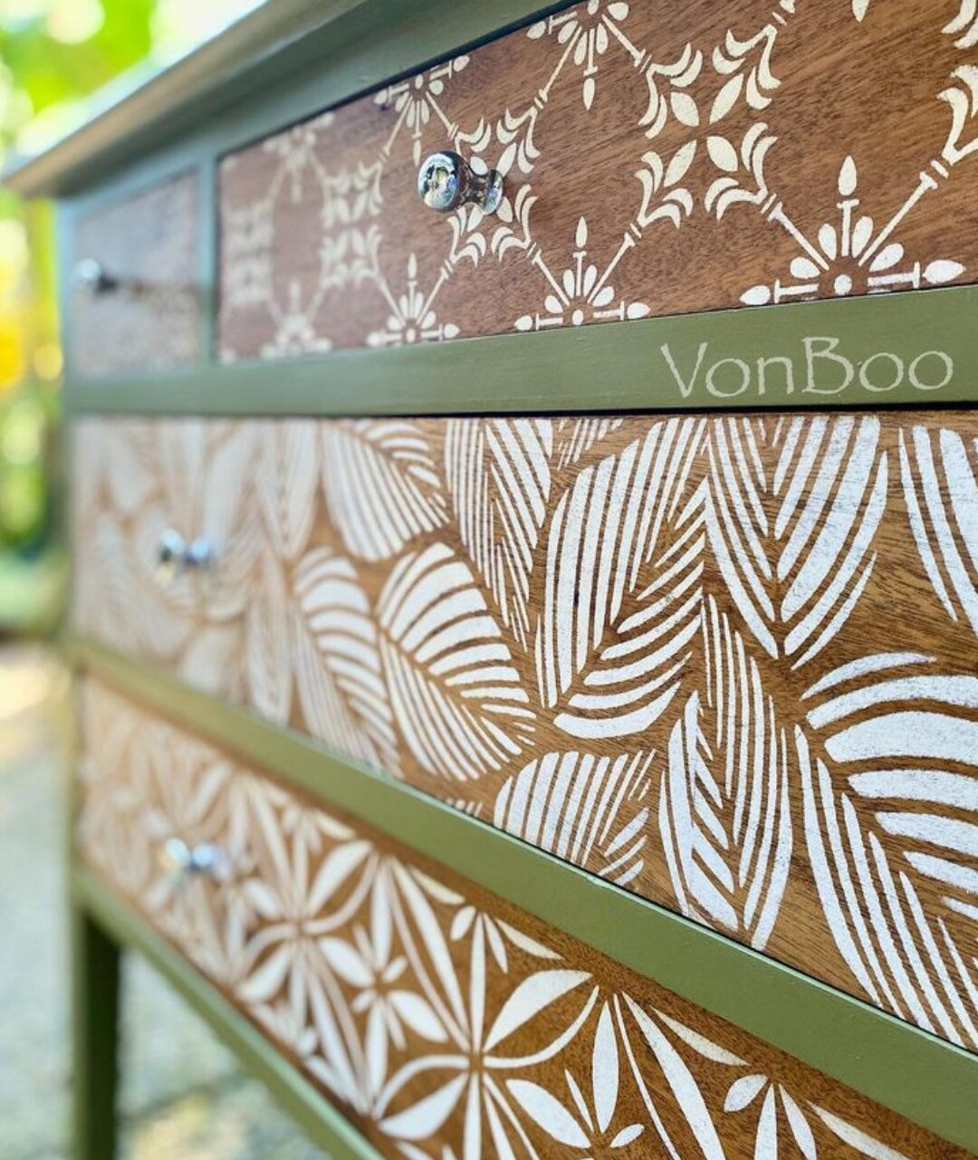 Repeated Pattern Feathered Tile Stencil - Etsy