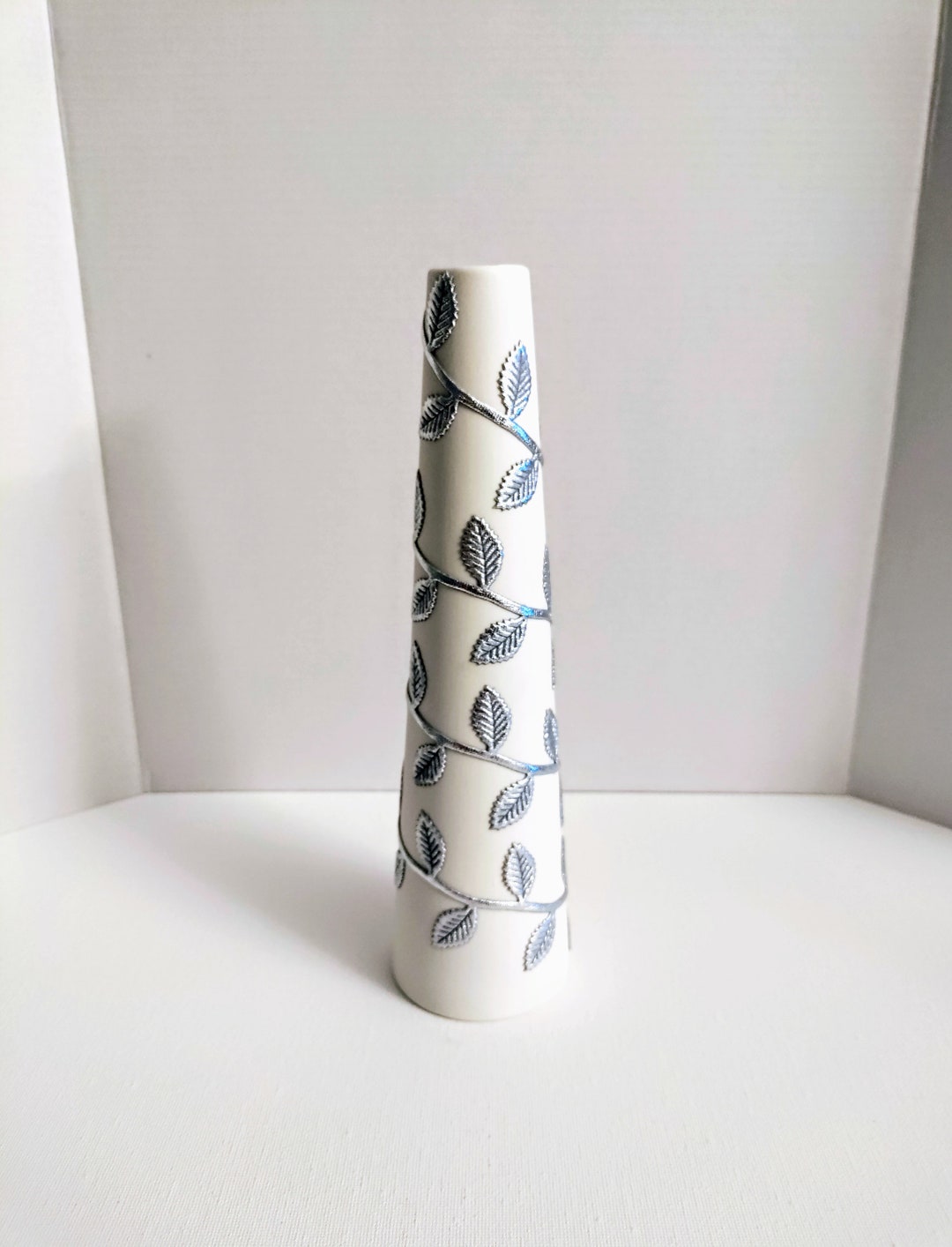 Bud Vase, White Ceramic Bud Vase, Metallic Silver Leaf Ribbon Vase, 8.5 ...