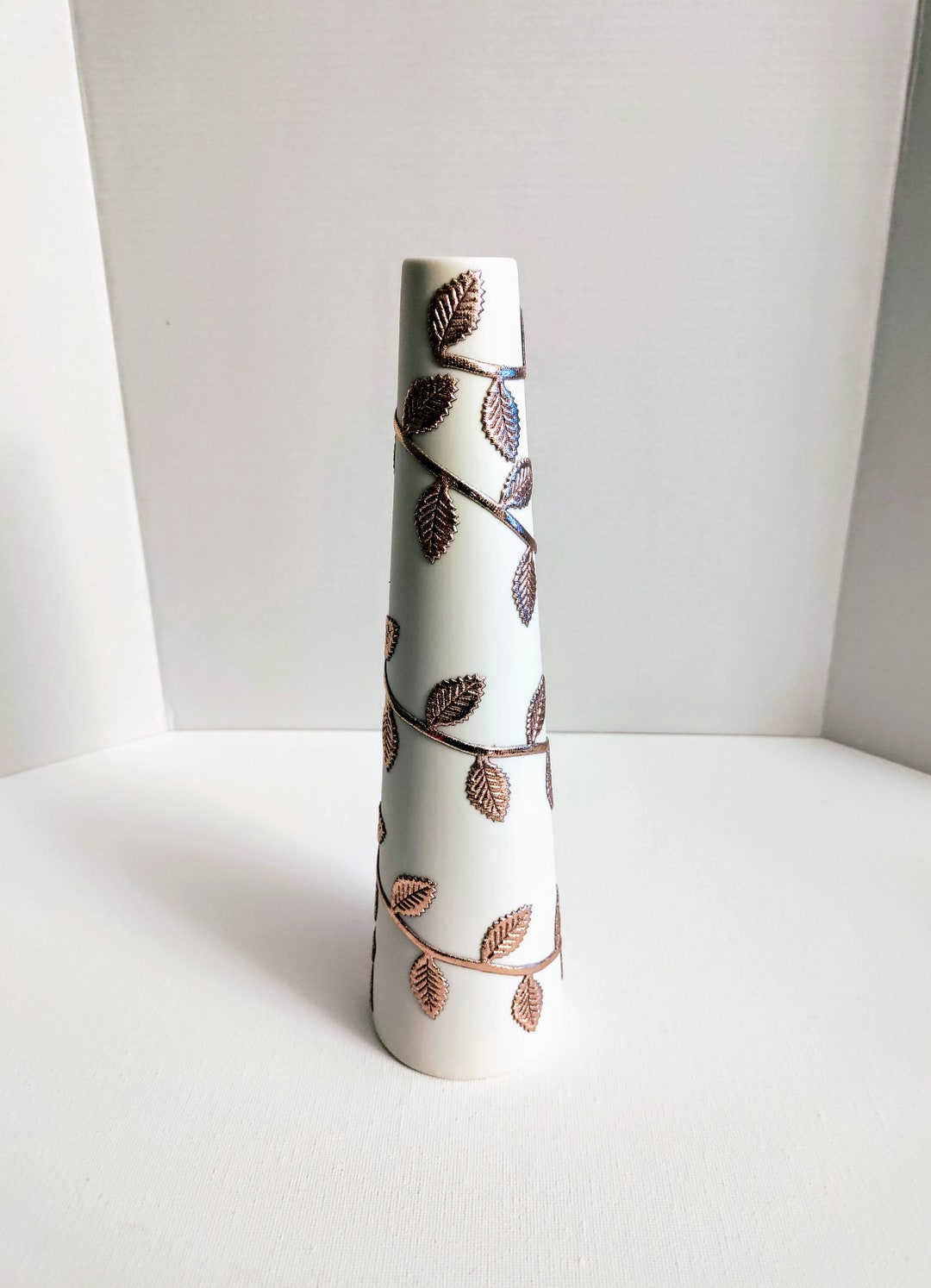 Bud Vase, White Ceramic Bud Vase, Metallic Rose Gold Leaf Ribbon Vase ...