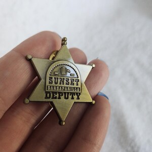 Sunset Sarsaparilla Deputy Badge – Fallout New Vegas Inspired Zinc ...