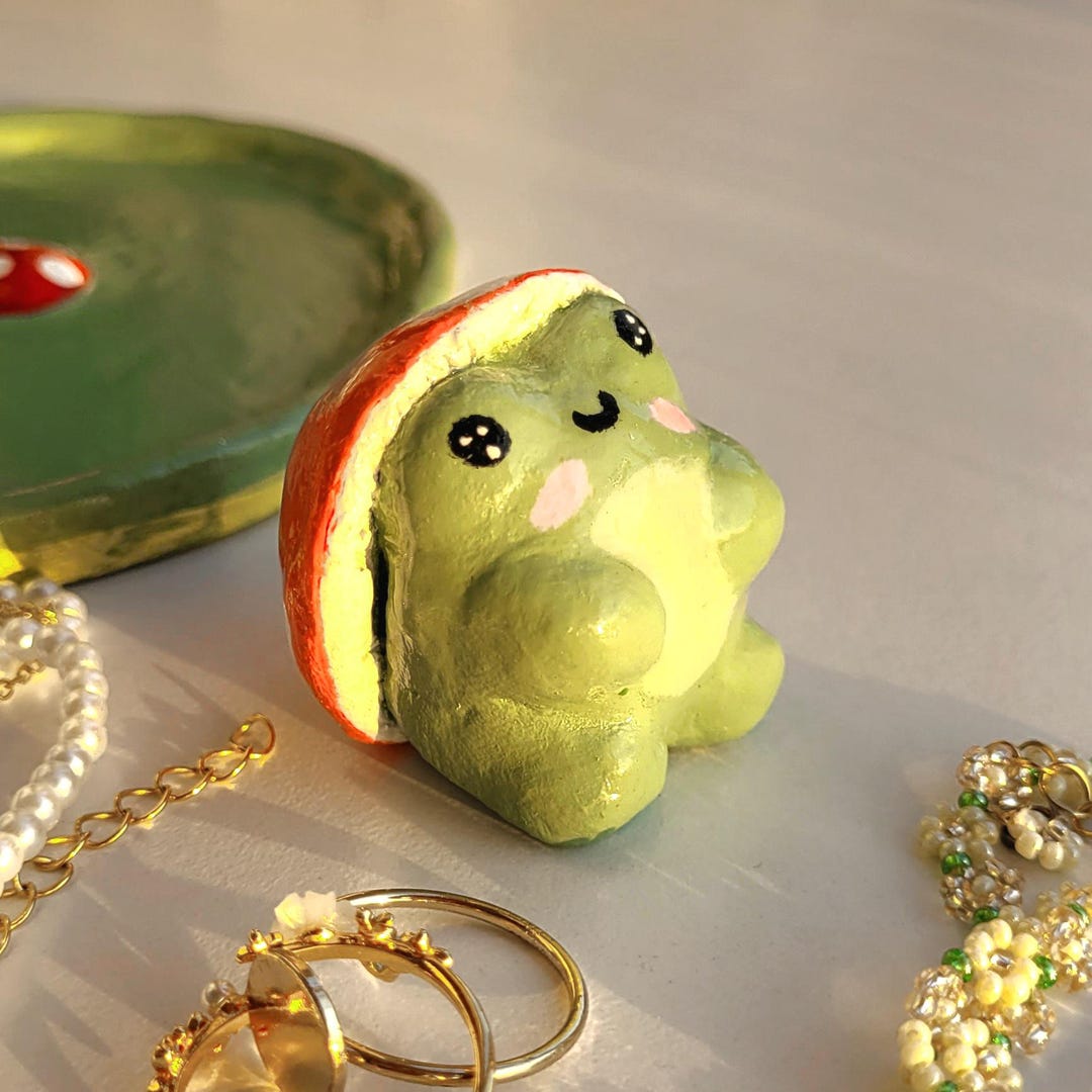 Clay Frog Figure - Mushroom Figurine , Tiny Frog Stand Clay Froggy ...