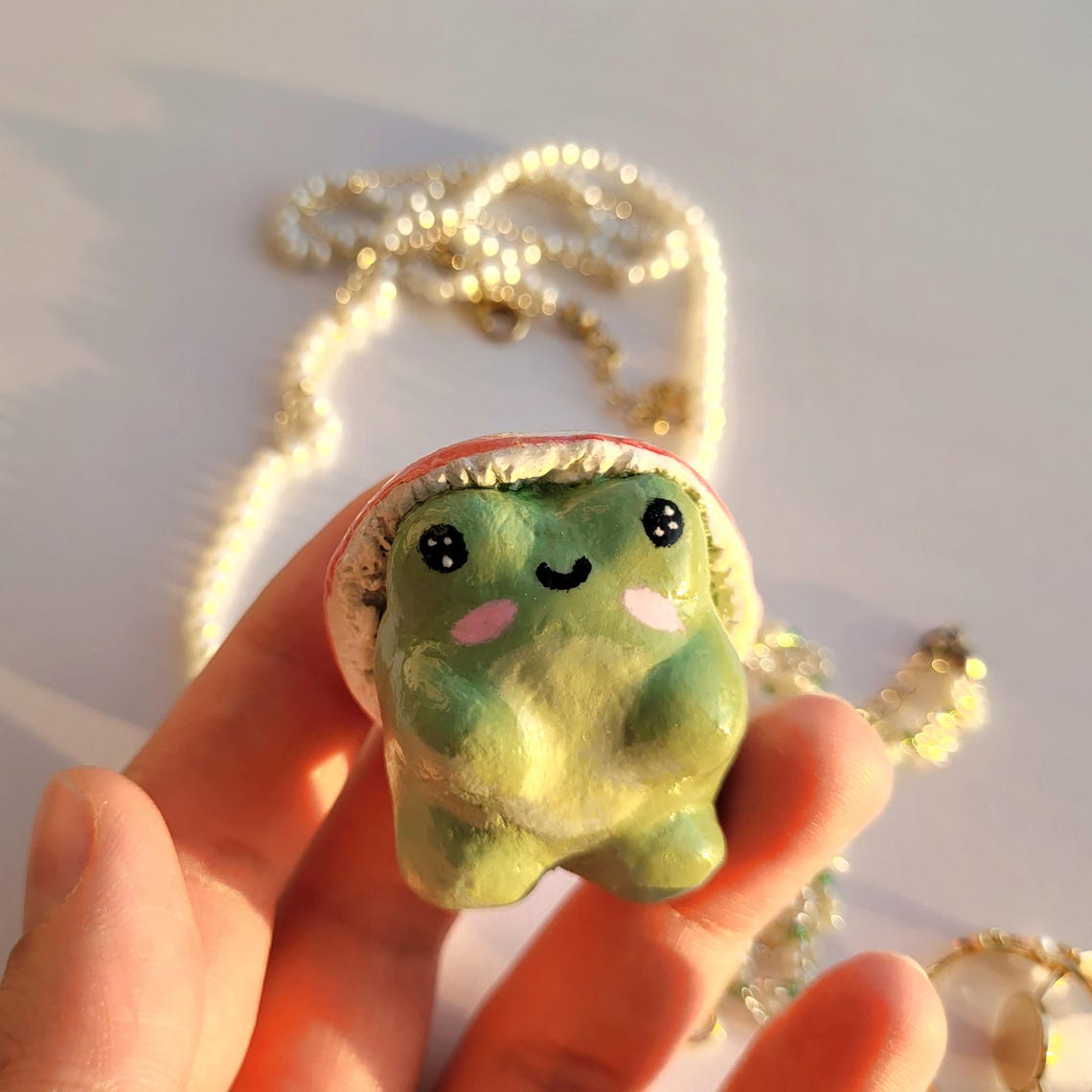 Clay Frog Figure Mushroom Figurine , Tiny Frog Stand Clay Froggy ...