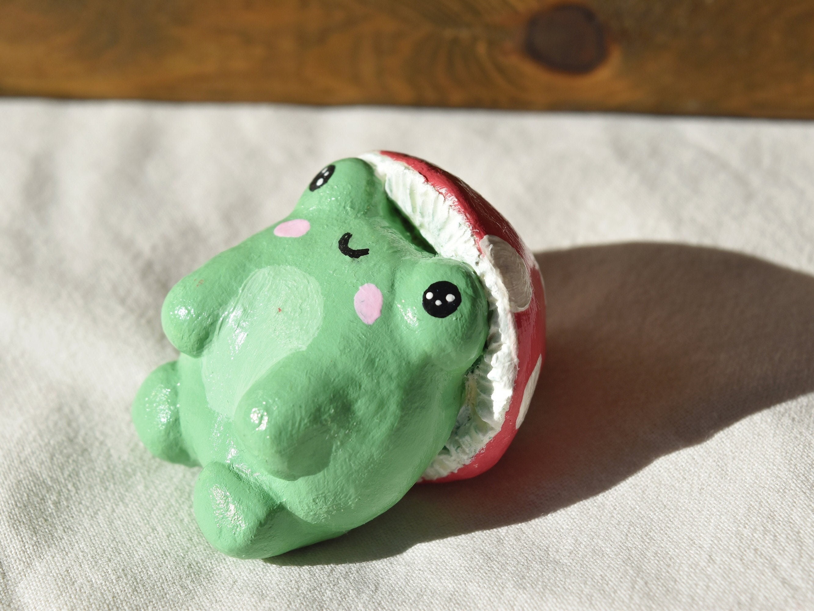 Clay Frog Figure Mushroom Figurine Tiny Frog Stand Clay - Etsy