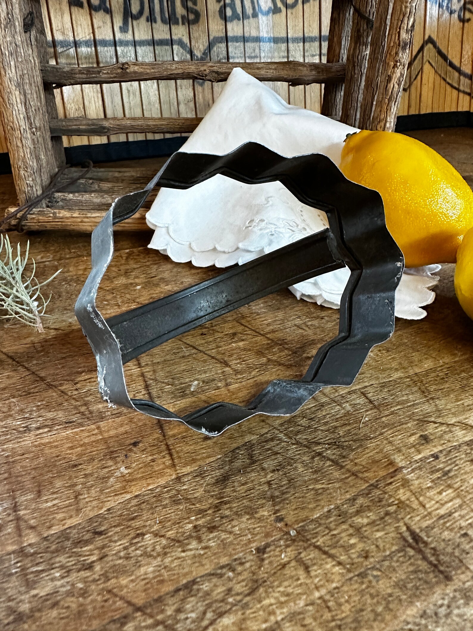 Antique | Tin | Biscuit Cutter | Scalloped | Handled | Cookies | Baking ...