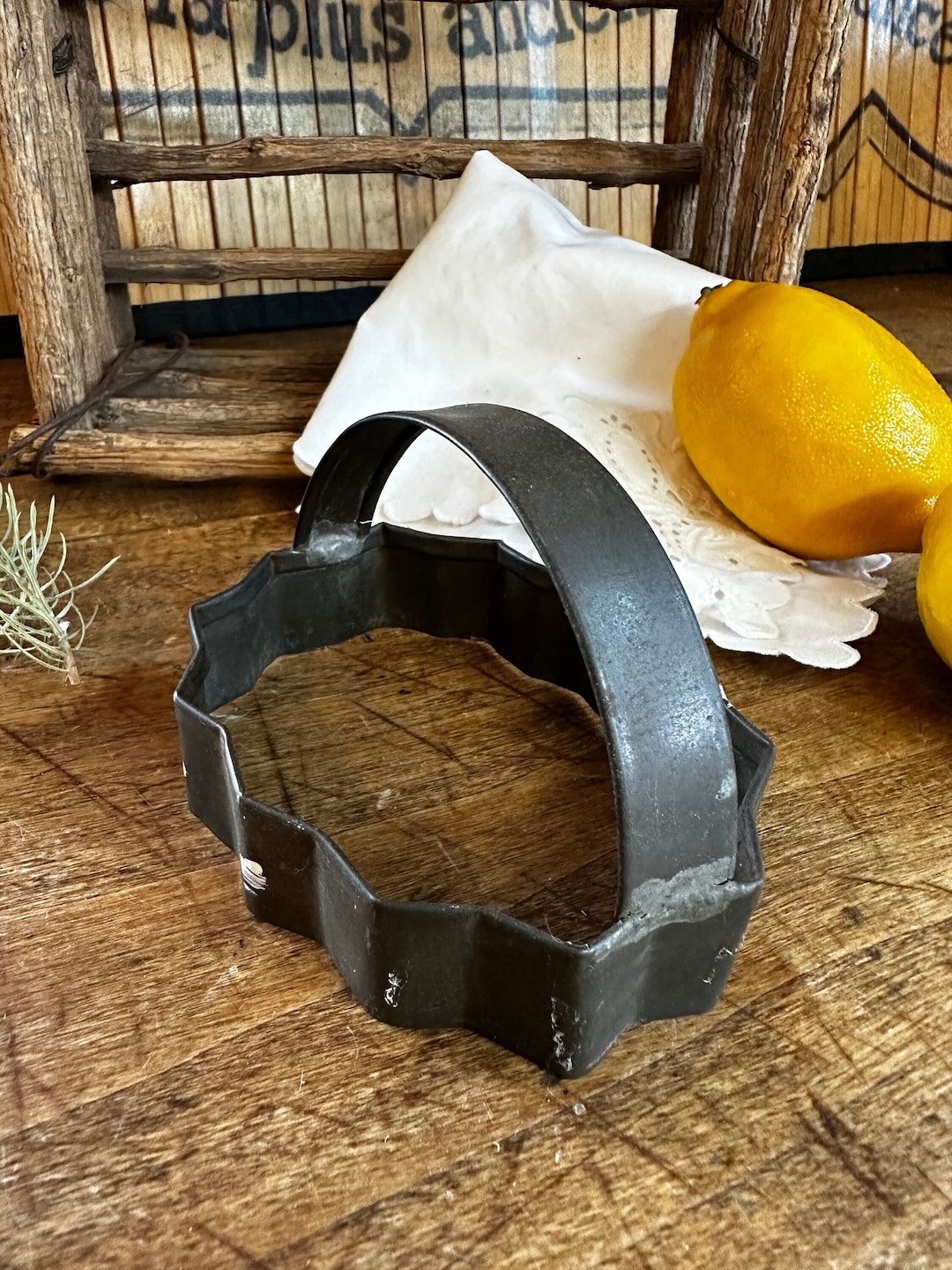 Antique | Tin | Biscuit Cutter | Scalloped | Handled | Cookies | Baking ...