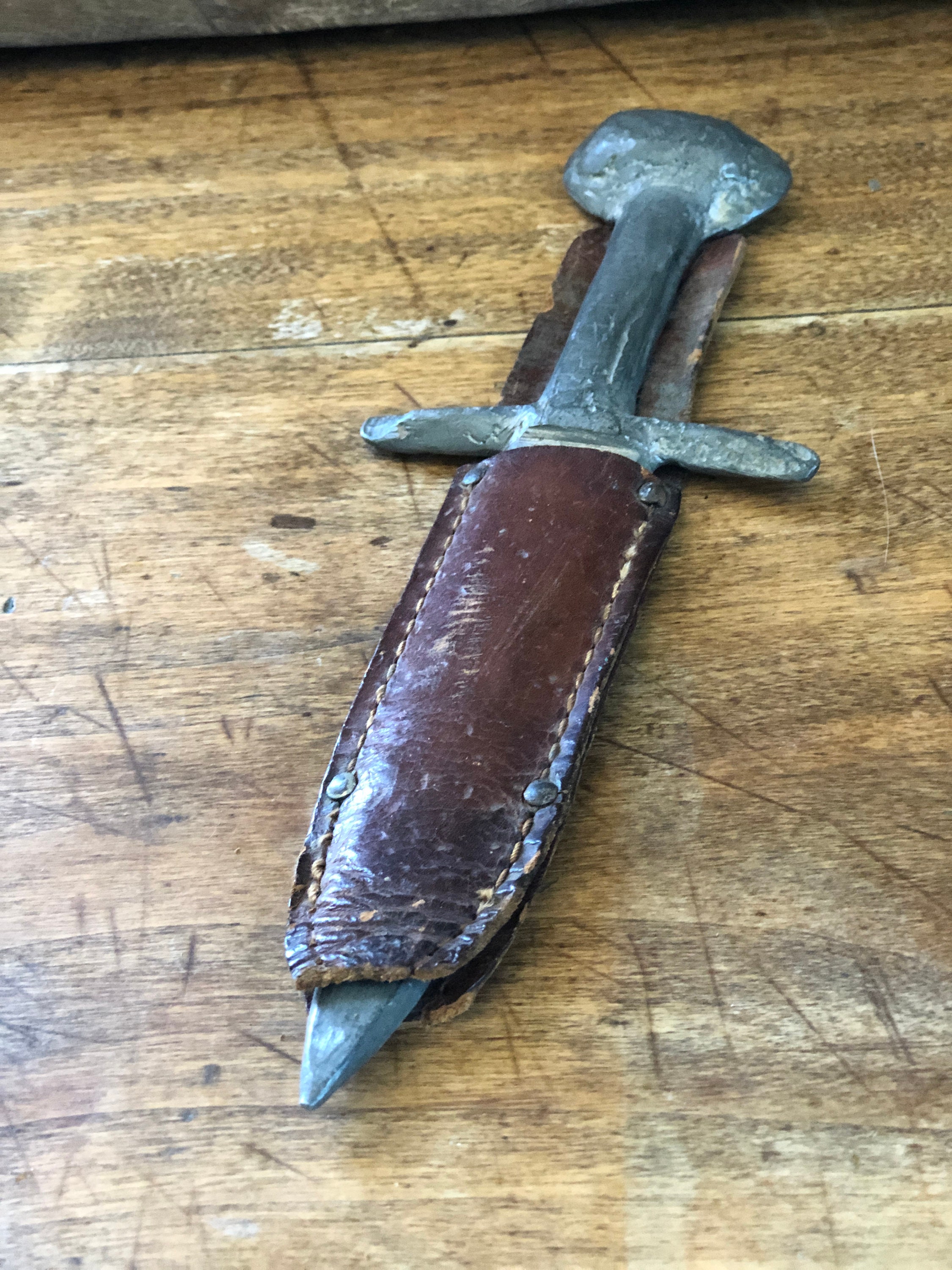 Hand Forged Rustic Dagger Leather Sheath Set Display - Etsy