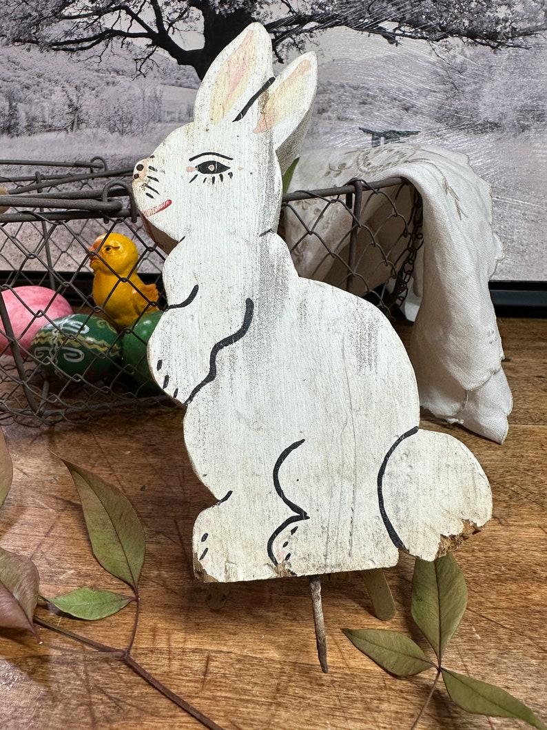 Rustic Vintage Wooden Hand Painted Bunny Rabbit Stake Folk Art Cottage ...