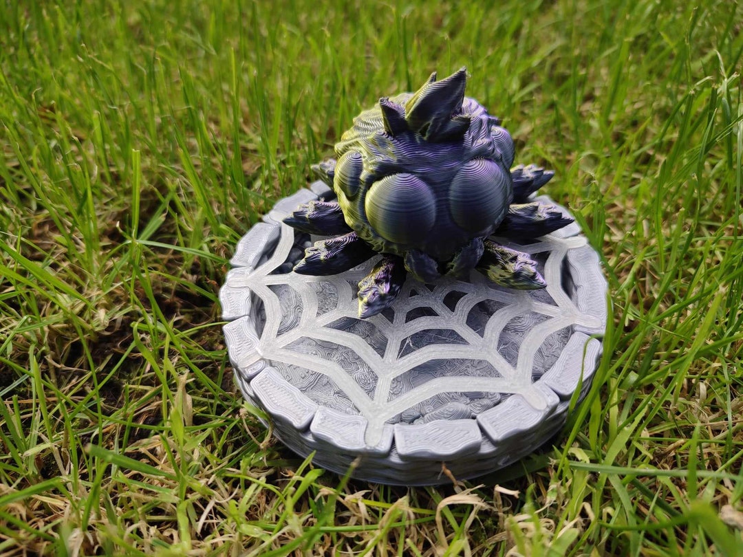 Articulated Spider on a Well, Halloween, Spider Puff, Halloween ...