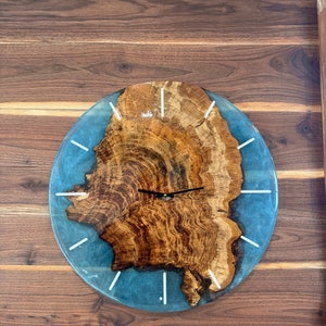 Custom Wood Resin Clock - Etsy